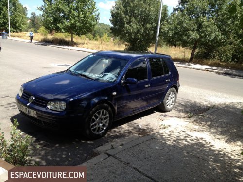 Volkswagen Golf occasion à Azrou, diesel prix 110 000 DHS Réf-AZU047