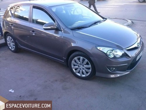 Hyundai I30 2011 diesel voiture d'occasion à casablanca couleur Marron