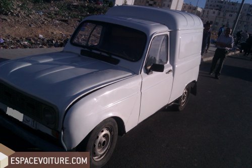 Renault R4 occasion à Casablanca, essence prix 22 000 DHS Réf-CAA18052