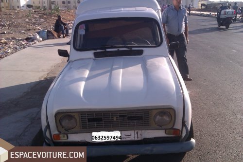 Renault R4 occasion à Casablanca, essence prix 22 000 DHS Réf-CAA18052