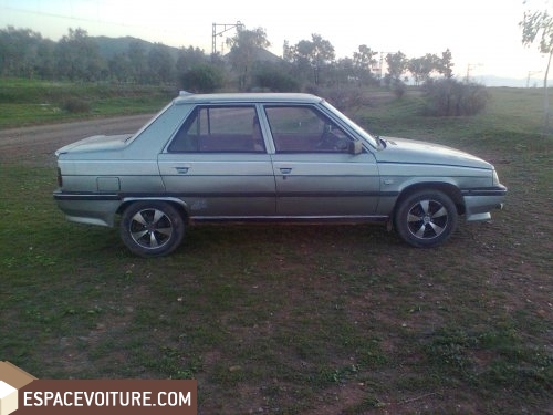 Renault R9 occasion à Marrakech, diesel prix 40 000 DHS Réf-MAH933